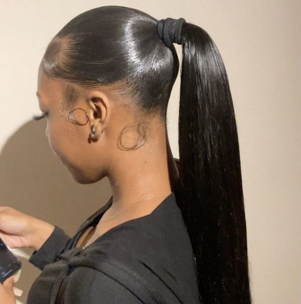 Top 5 alluring bone straight hairstyles for summer